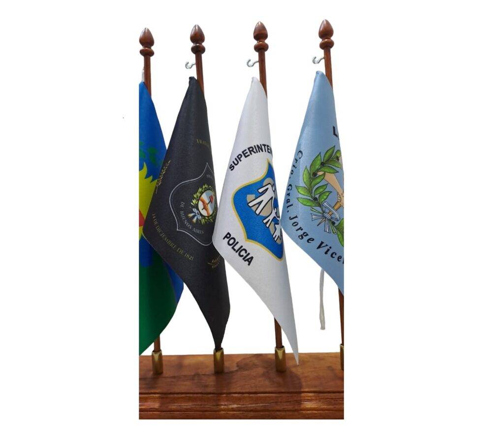 Base Banderín 5 mástil con Bandera para escritorio - QLQ Táctico